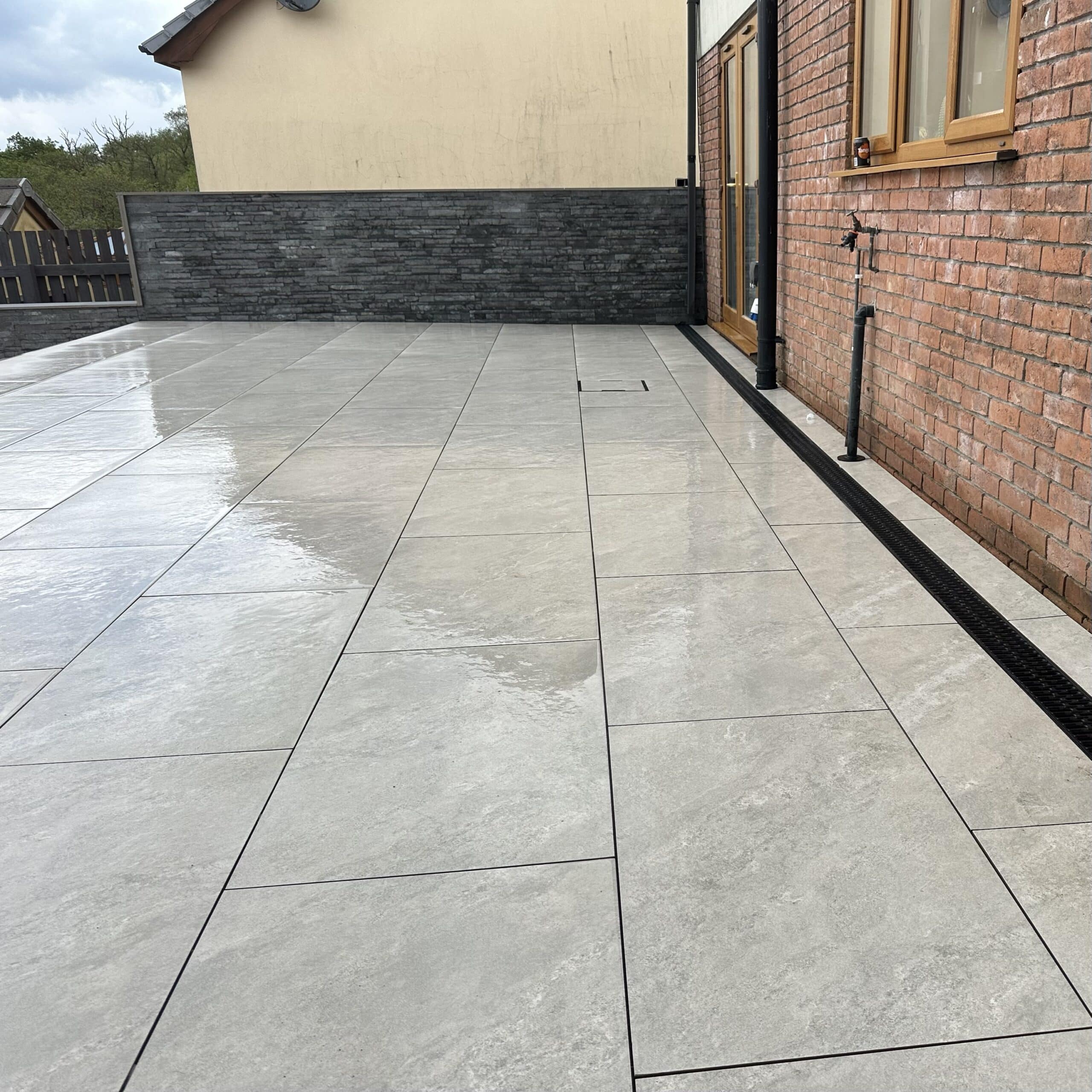 Outdoor Porcelain Tiles - Smoke Grey - Port Stone