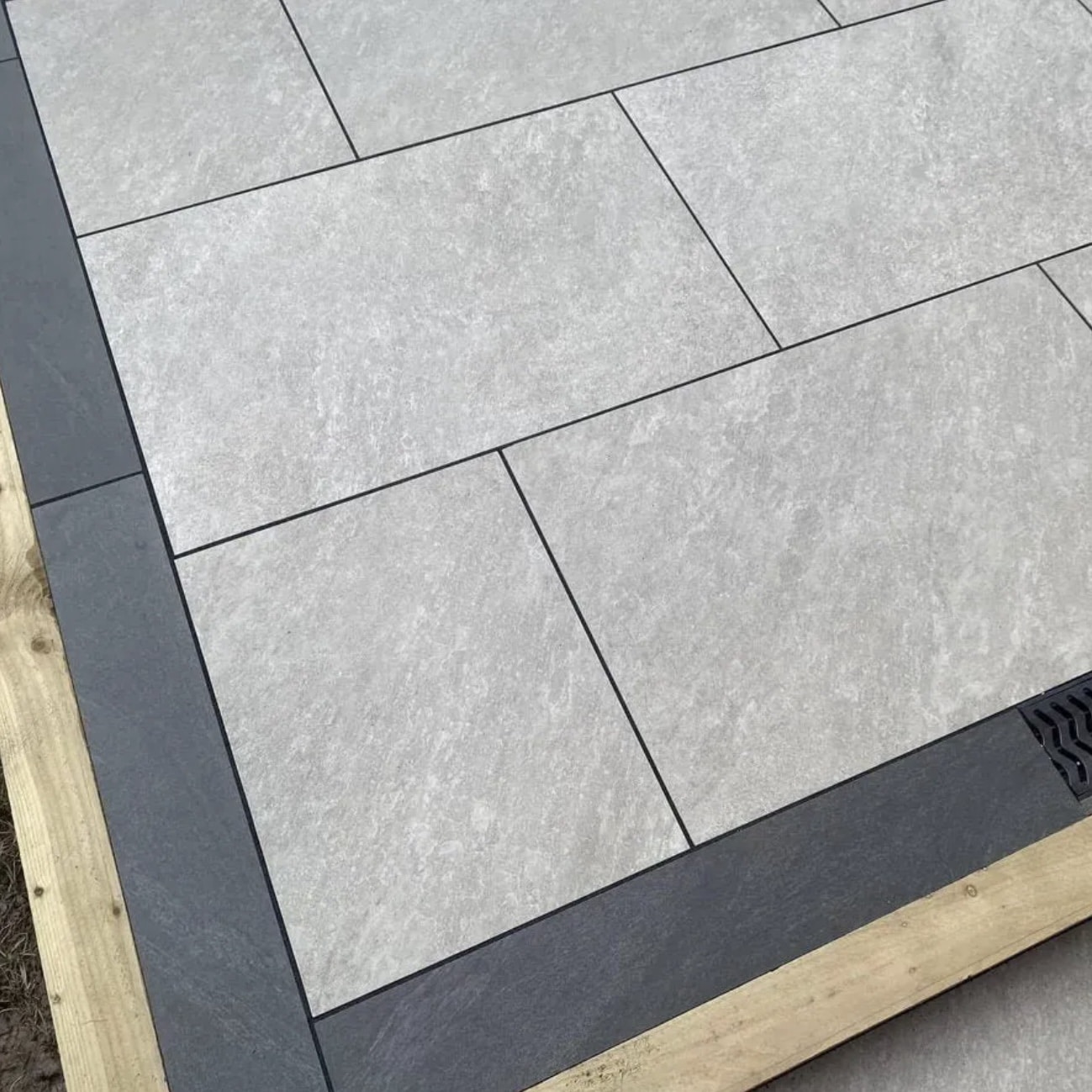 Outdoor Porcelain Tiles - Quartz Grey - Port Stone