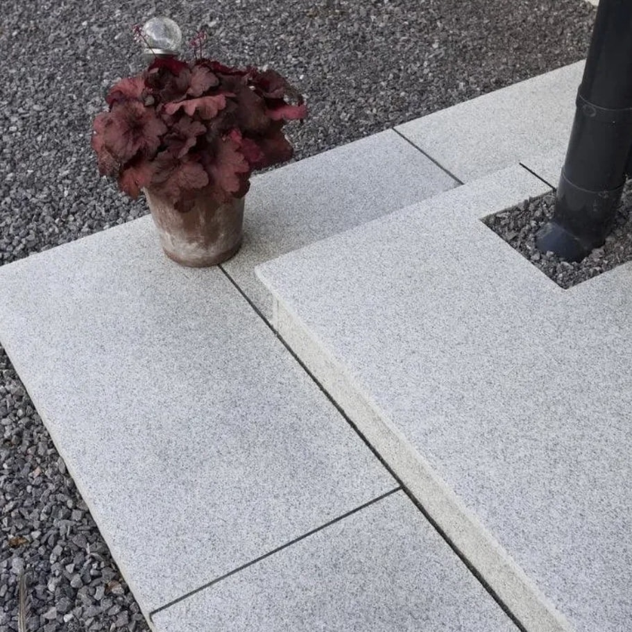 Silver Grey Flamed Textured Granite Paving Slabs - Port Stone