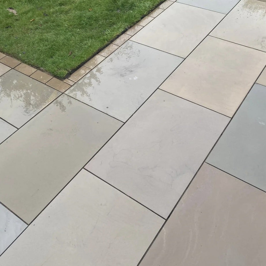 Raj Blend Smooth & Sawn Indian Sandstone Paving Slabs - 20mm Thick ...